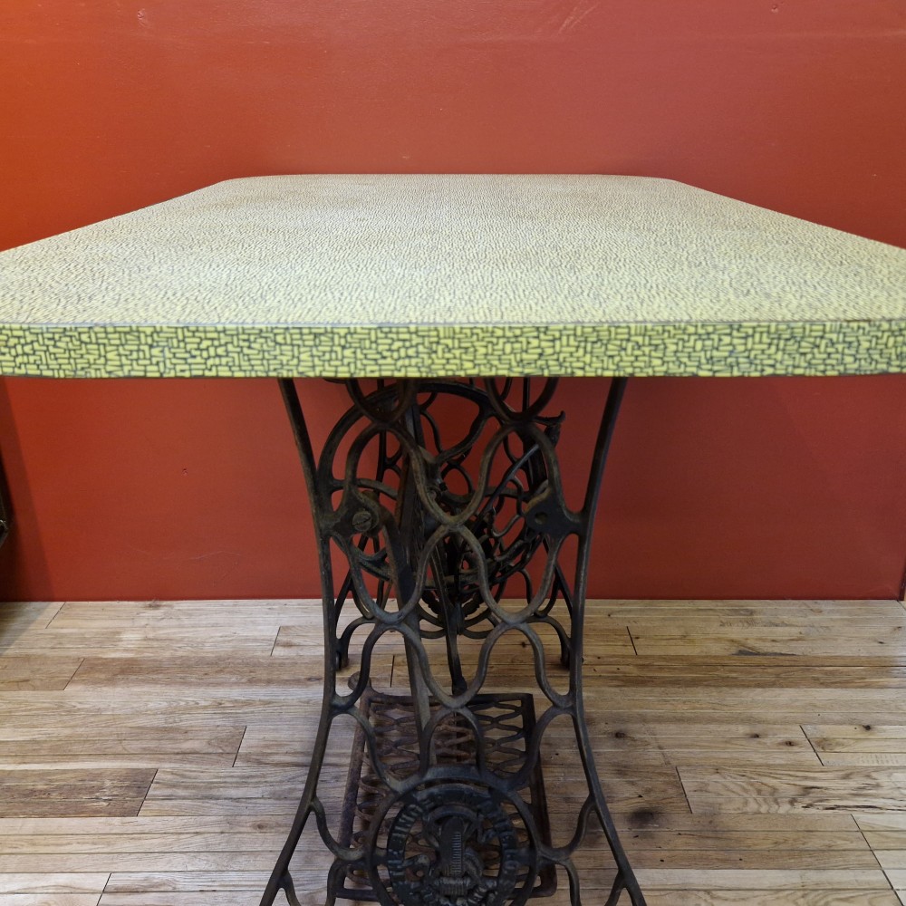 Singer Sewing Machine With Formica Table Top