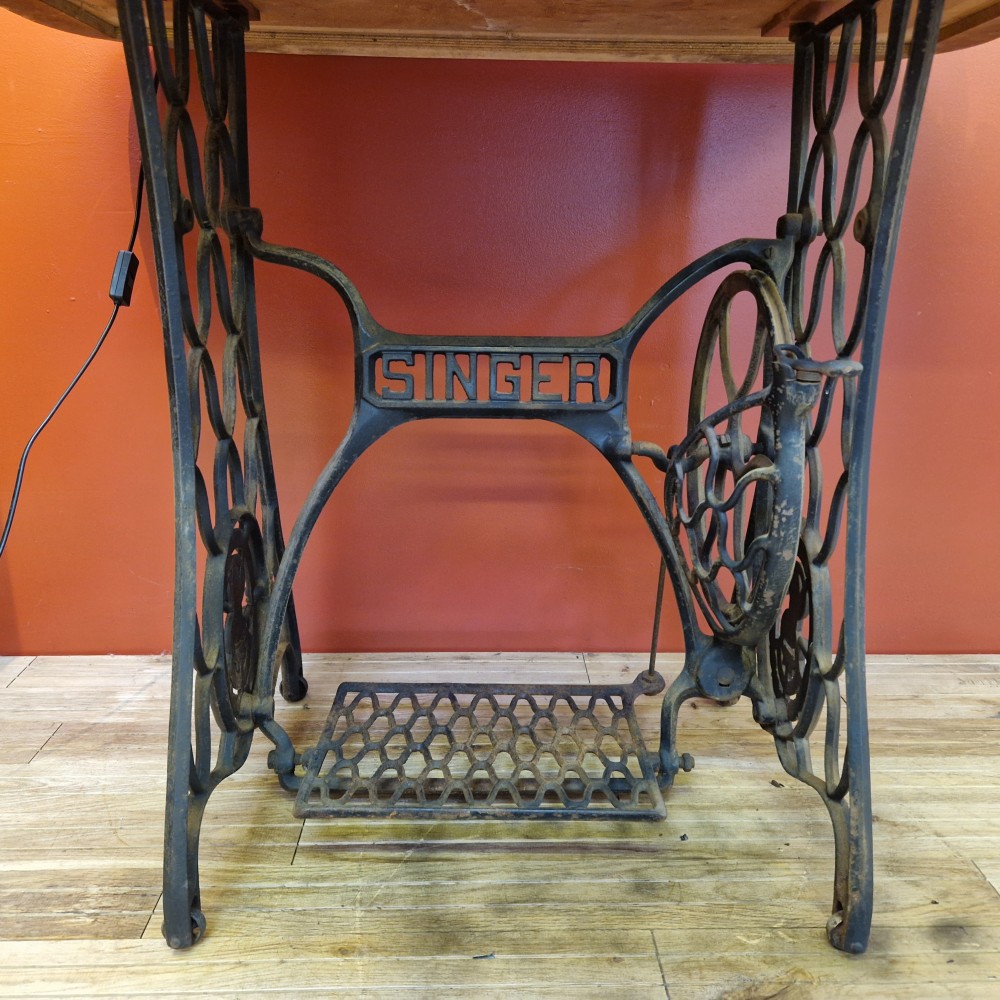 Singer Sewing Machine With Formica Table Top